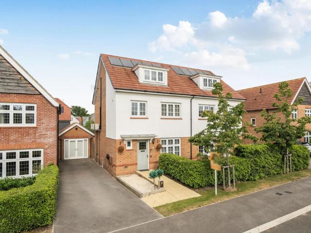 4 bedroom semi detached house for sale