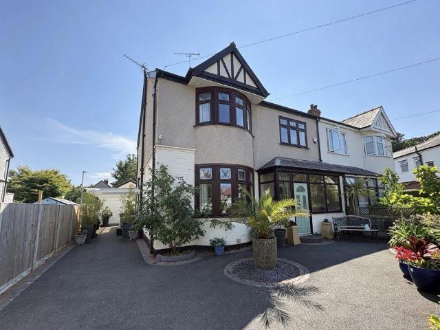 4 bedroom semi detached house for sale