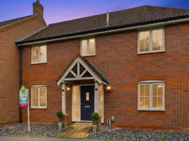 4 bedroom semi detached house for sale
