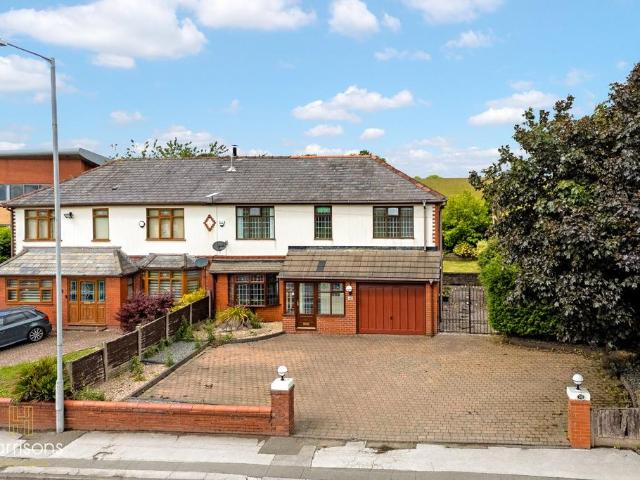 4 bedroom semi detached house for sale