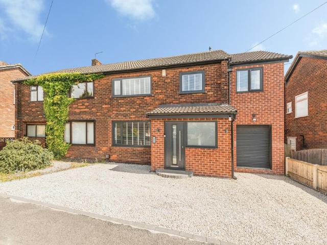 4 bedroom semi detached house for sale