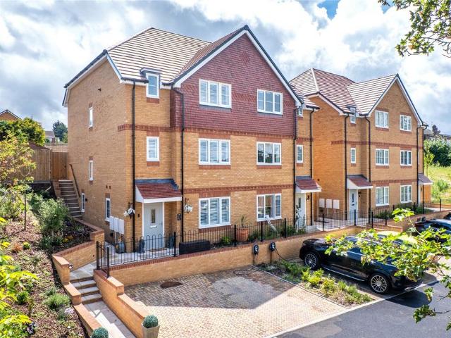 4 bedroom semi detached house for sale
