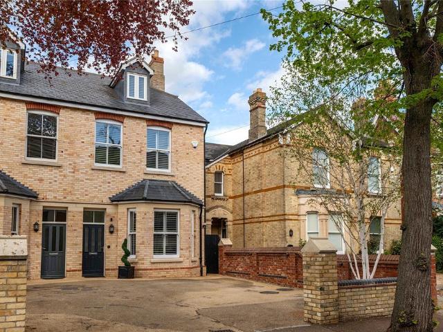 4 bedroom semi detached house for sale