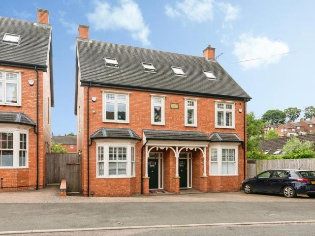4 bedroom semi detached house for sale