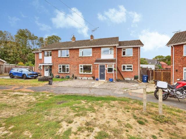 4 bedroom semi detached house for sale
