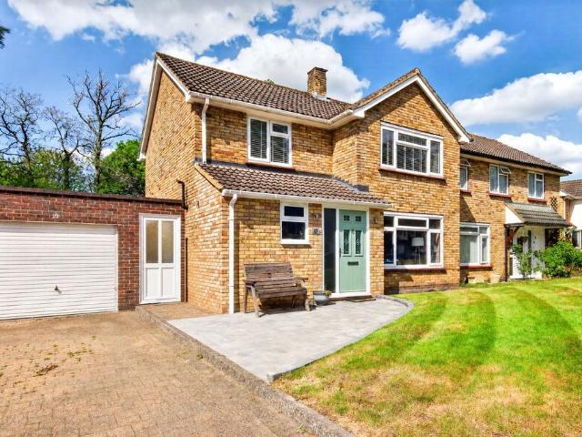 4 bedroom semi detached house for sale