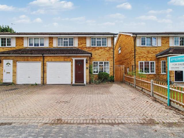 4 bedroom semi detached house for sale