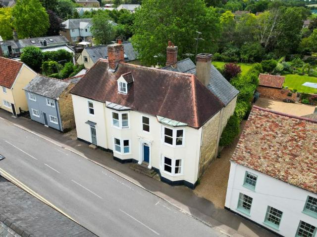 4 bedroom semi detached house for sale
