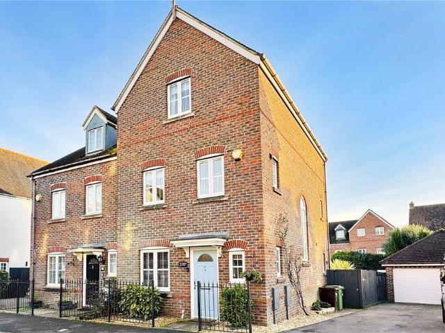 4 bedroom semi detached house for sale