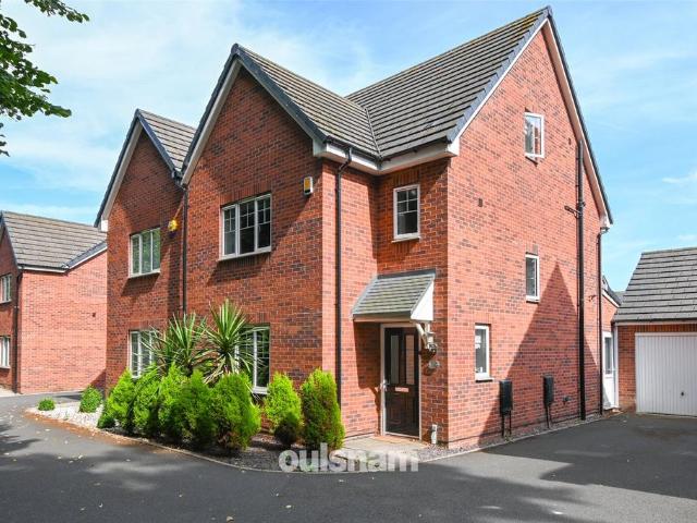 4 bedroom semi detached house for sale