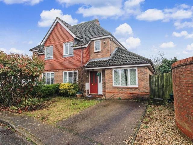 4 bedroom semi detached house for sale