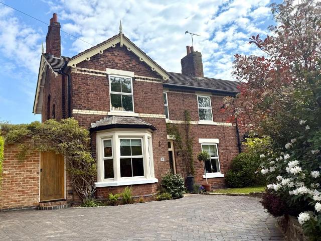 4 bedroom semi detached house for sale