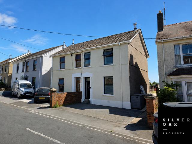 4 bedroom semi detached house for sale