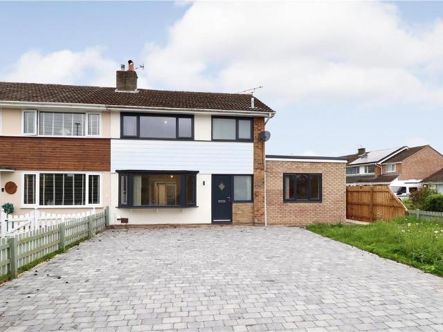 4 bedroom semi detached house for sale