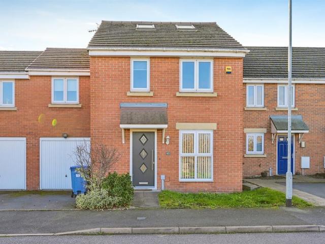 4 bedroom semi detached house for sale