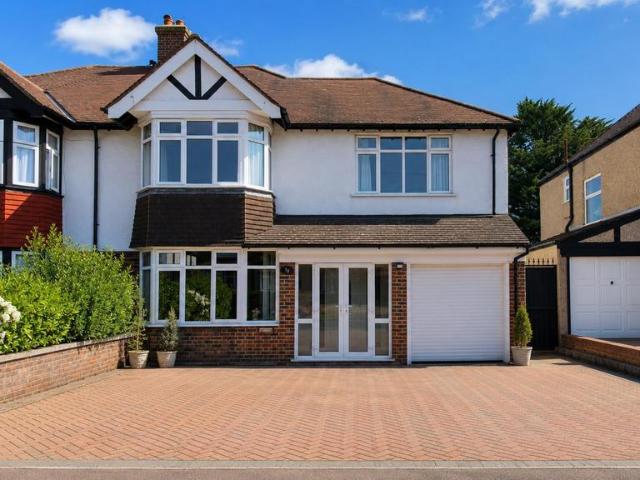 4 bedroom semi detached house for sale