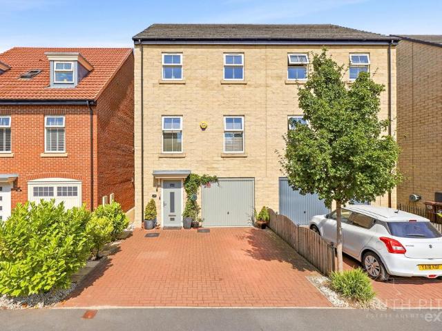 4 bedroom semi detached house for sale