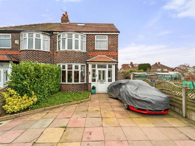 4 bedroom semi detached house for sale