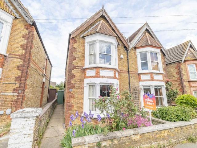 4 bedroom semi detached house for sale