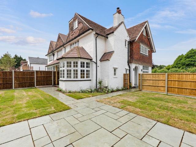 4 bedroom semi detached house for sale