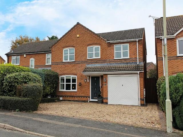 4 bedroom semi detached house for sale