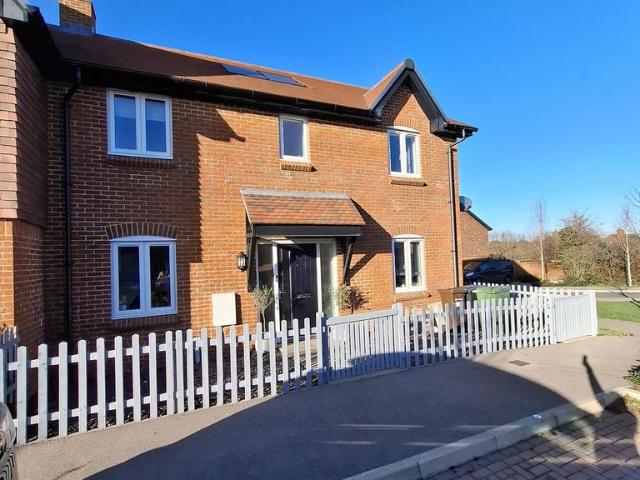 4 bedroom semi detached house for sale