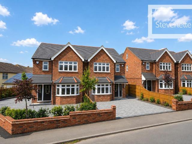 4 bedroom semi detached house for sale