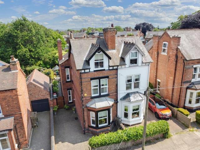4 bedroom semi detached house for sale
