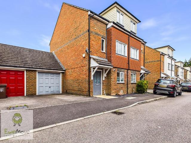 4 bedroom semi detached house for sale