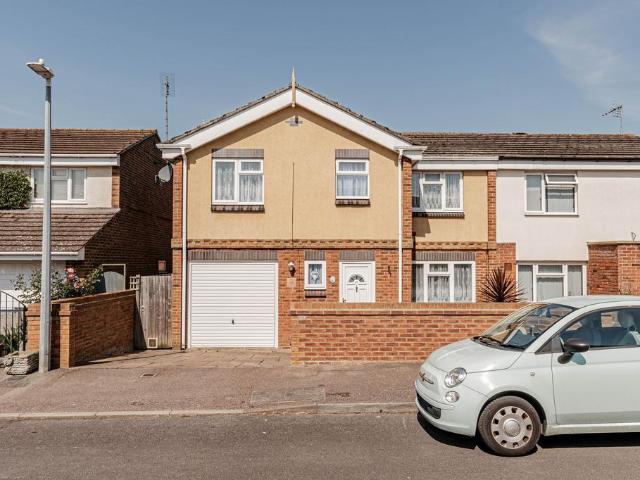 4 bedroom semi detached house for sale