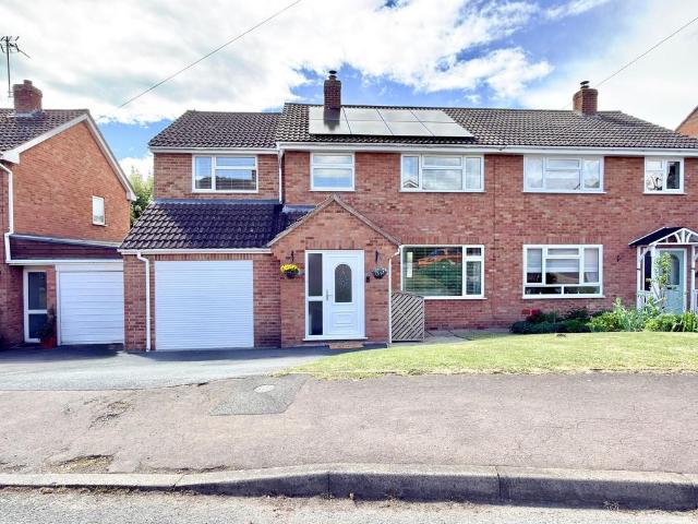 4 bedroom semi detached house for sale