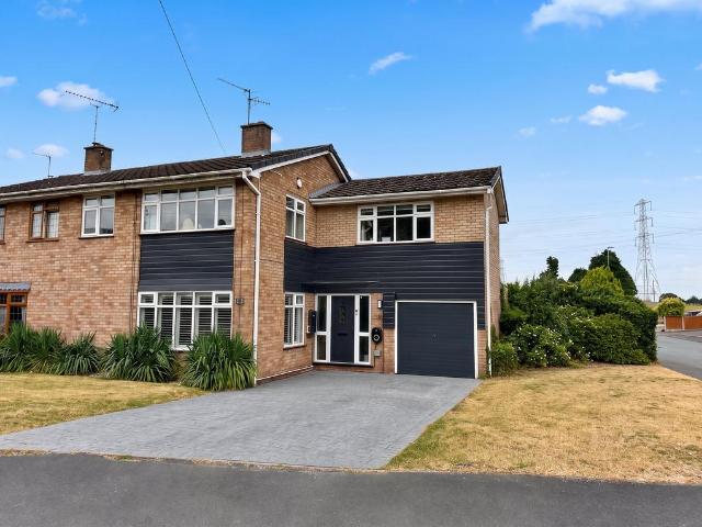 4 bedroom semi detached house for sale