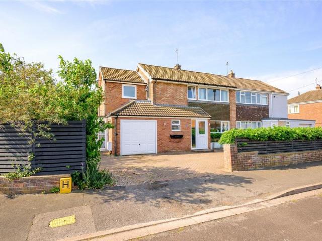 4 bedroom semi detached house for sale