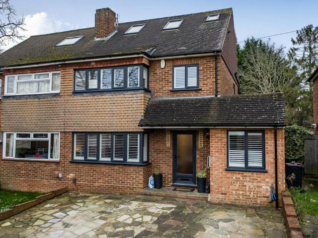 4 bedroom semi detached house for sale