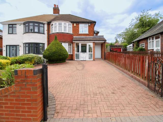 4 bedroom semi detached house for sale