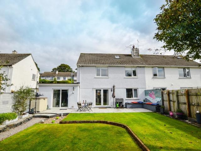4 bedroom semi detached house for sale