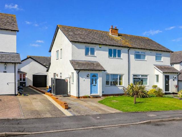 4 bedroom semi detached house for sale