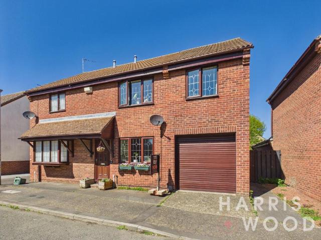 4 bedroom semi detached house for sale