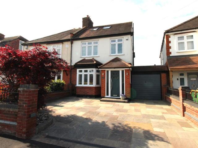 4 bedroom semi detached house for sale