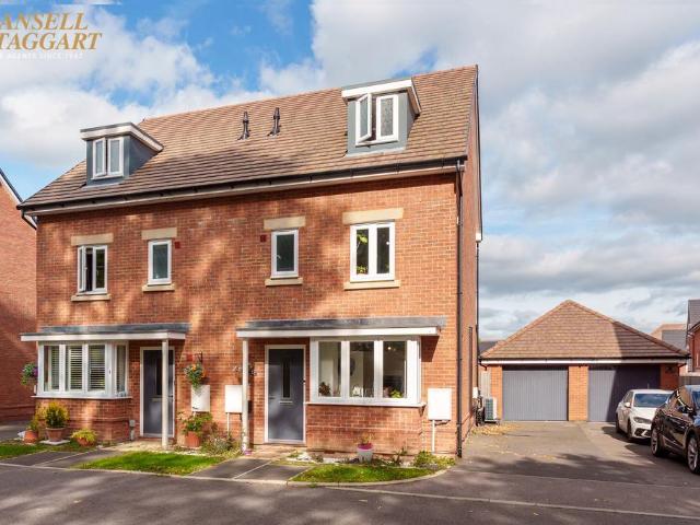 4 bedroom semi detached house for sale