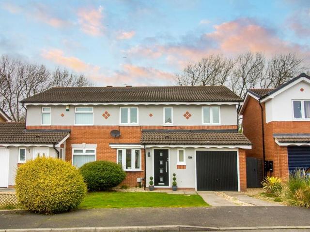 4 bedroom semi detached house for sale