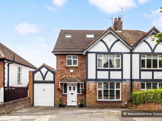 4 bedroom semi detached house for sale