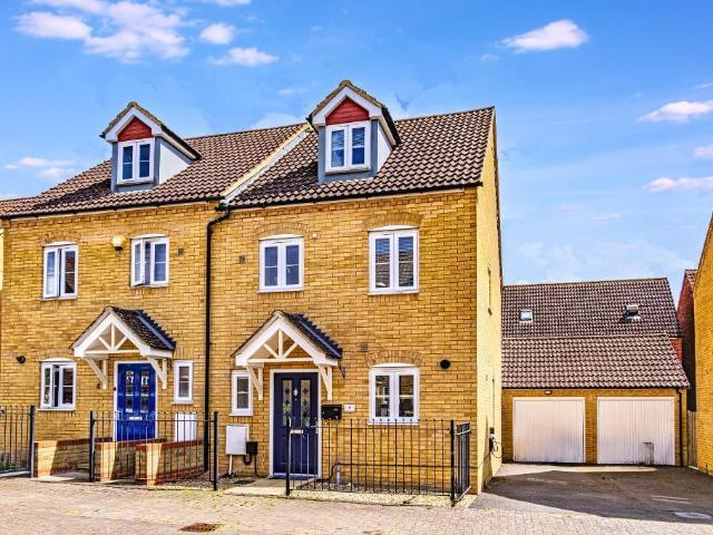 4 bedroom semi detached house for sale