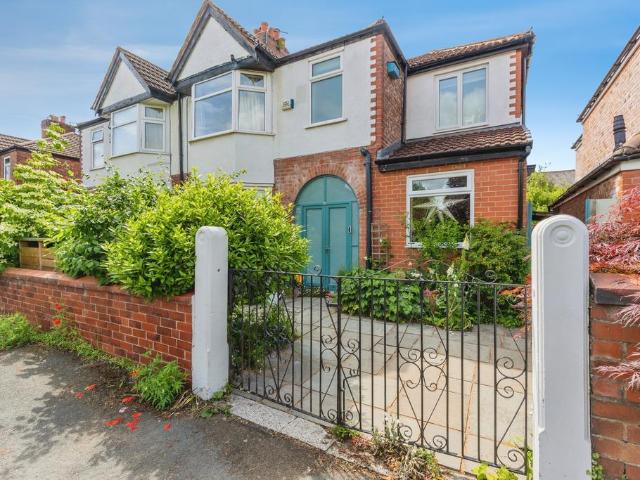 4 bedroom semi detached house for sale