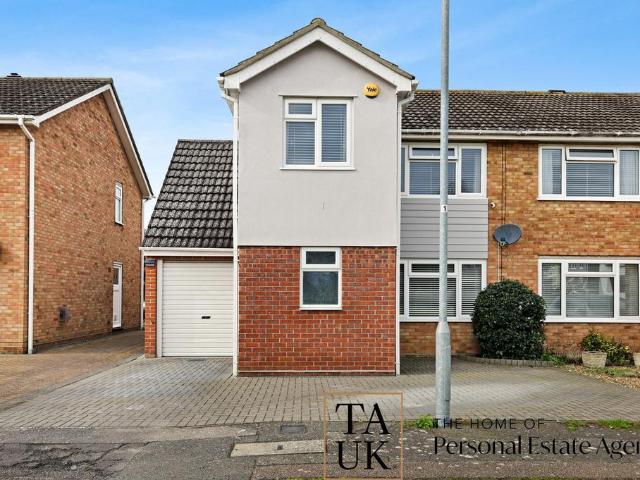 4 bedroom semi detached house for sale