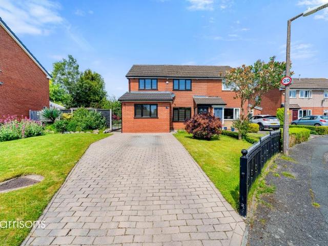 4 bedroom semi detached house for sale
