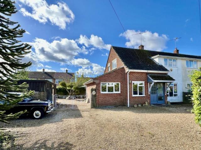 4 bedroom semi detached house for sale
