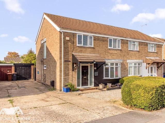 4 bedroom semi detached house for sale