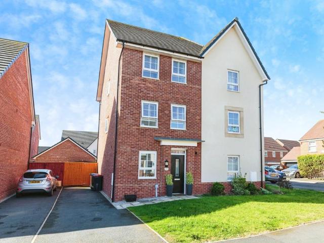 4 bedroom semi detached house for sale