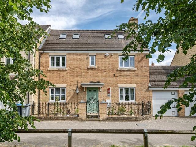 4 bedroom semi detached house for sale